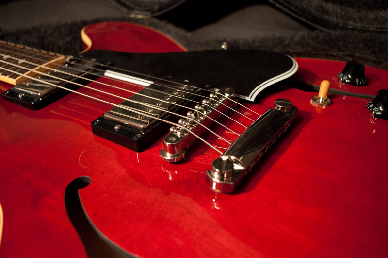 2011 Gibson Custom Shop ES-335 Dot Fat Neck Antique Red 17 – Rolly's ...