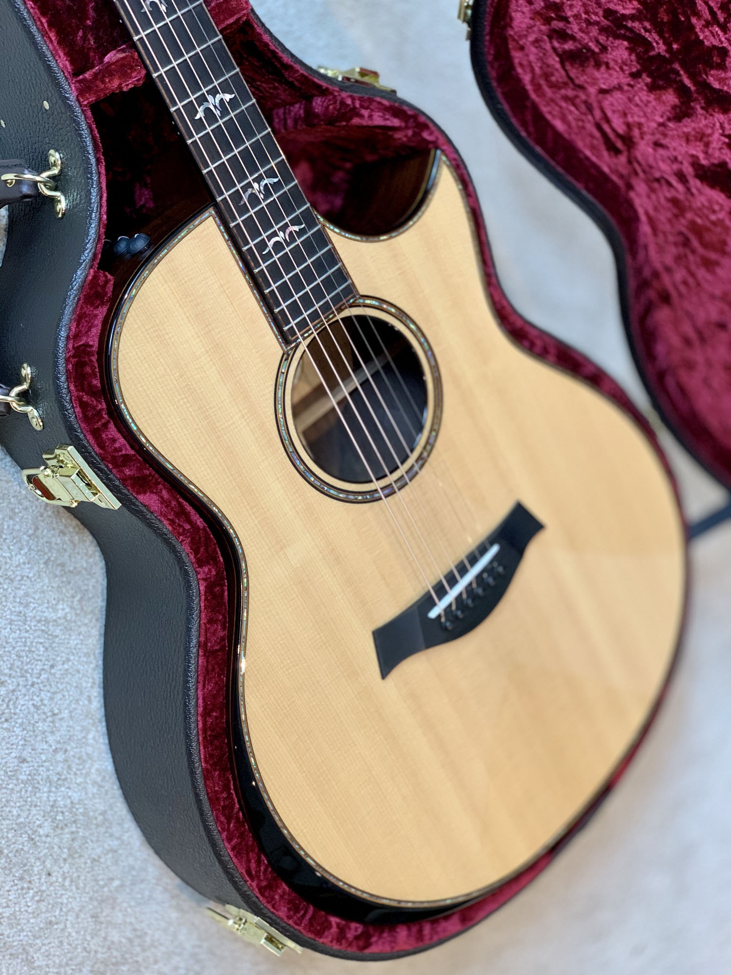 2018 Taylor 916ce (SOLD) – Rolly's Guitars