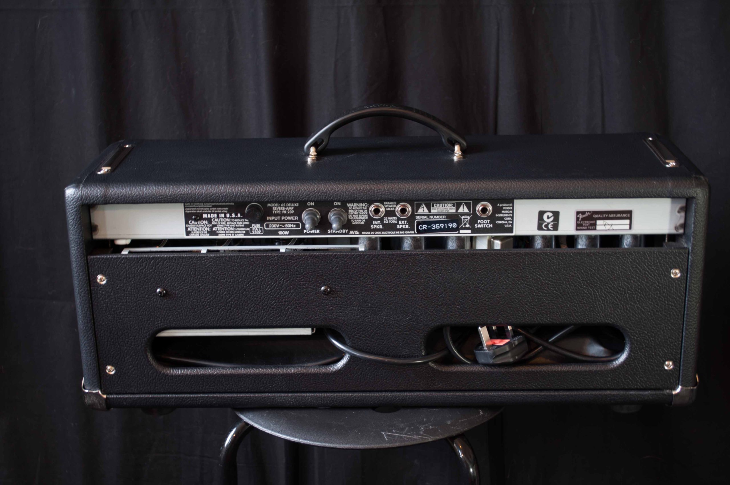 Fender 65 Deluxe Reverb Head02 – Rolly's Guitars