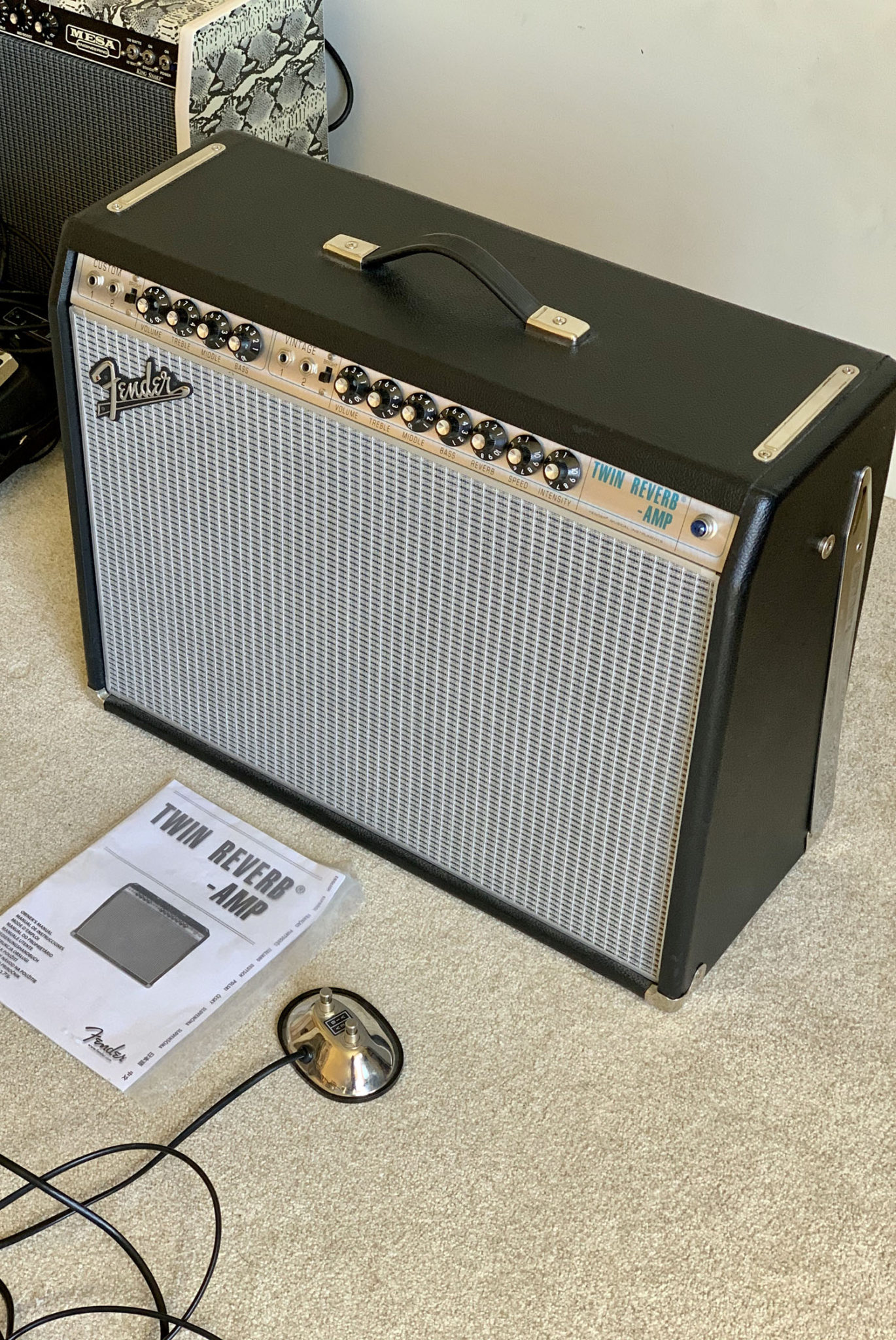 Fender ’68 Custom Twin Reverb (SOLD) – Rolly's Guitars